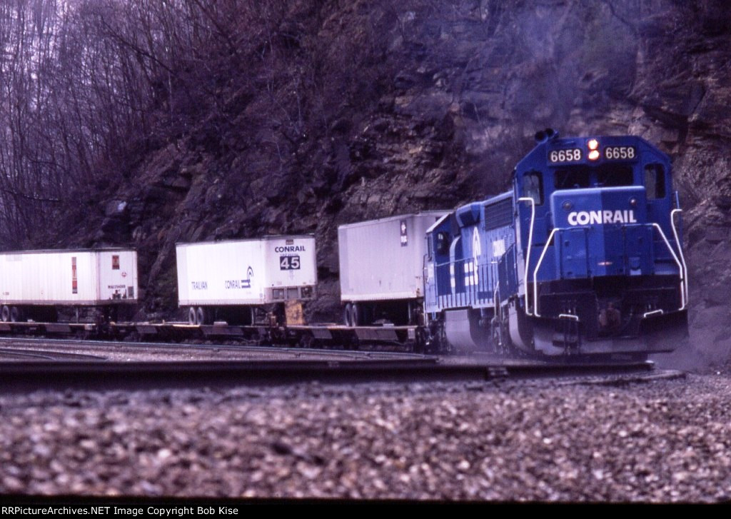 Ex-EL unit 6658 west